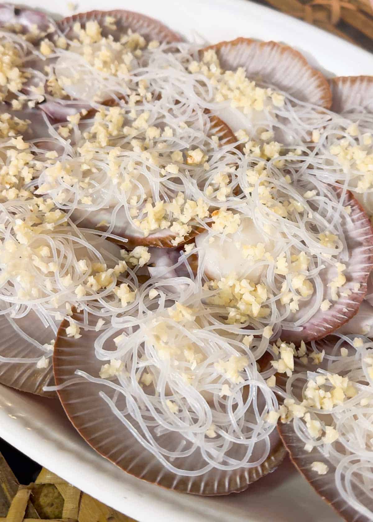 Steamed Scallops with Glass Noodles - dimsimlim.com