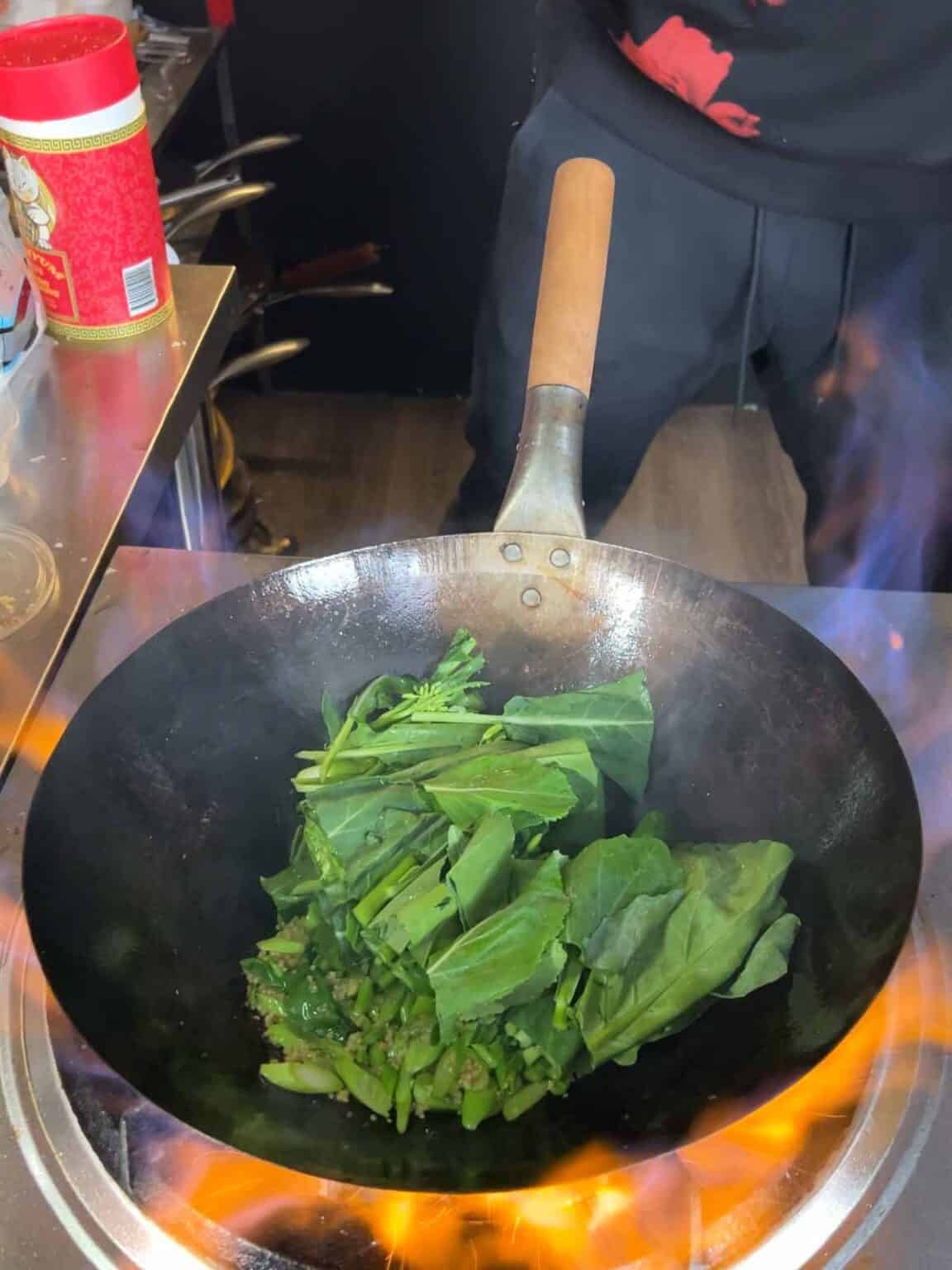 Chinese Broccoli Stir Fry with Garlic - dimsimlim.com